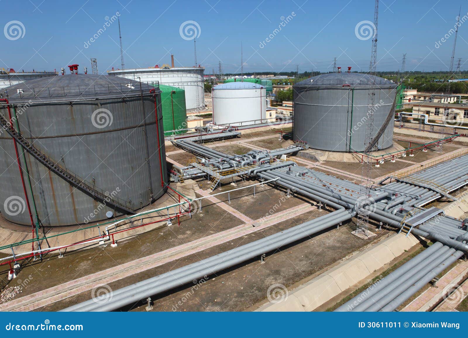 Oil Refinery Tanks stock image. Image of pipe, industrial - 30611011
