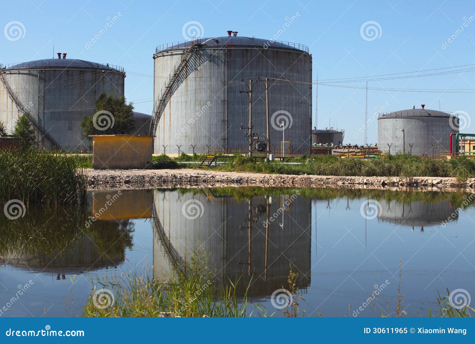 Oil Refinery Tanks stock image. Image of refinery, distillate - 30611965