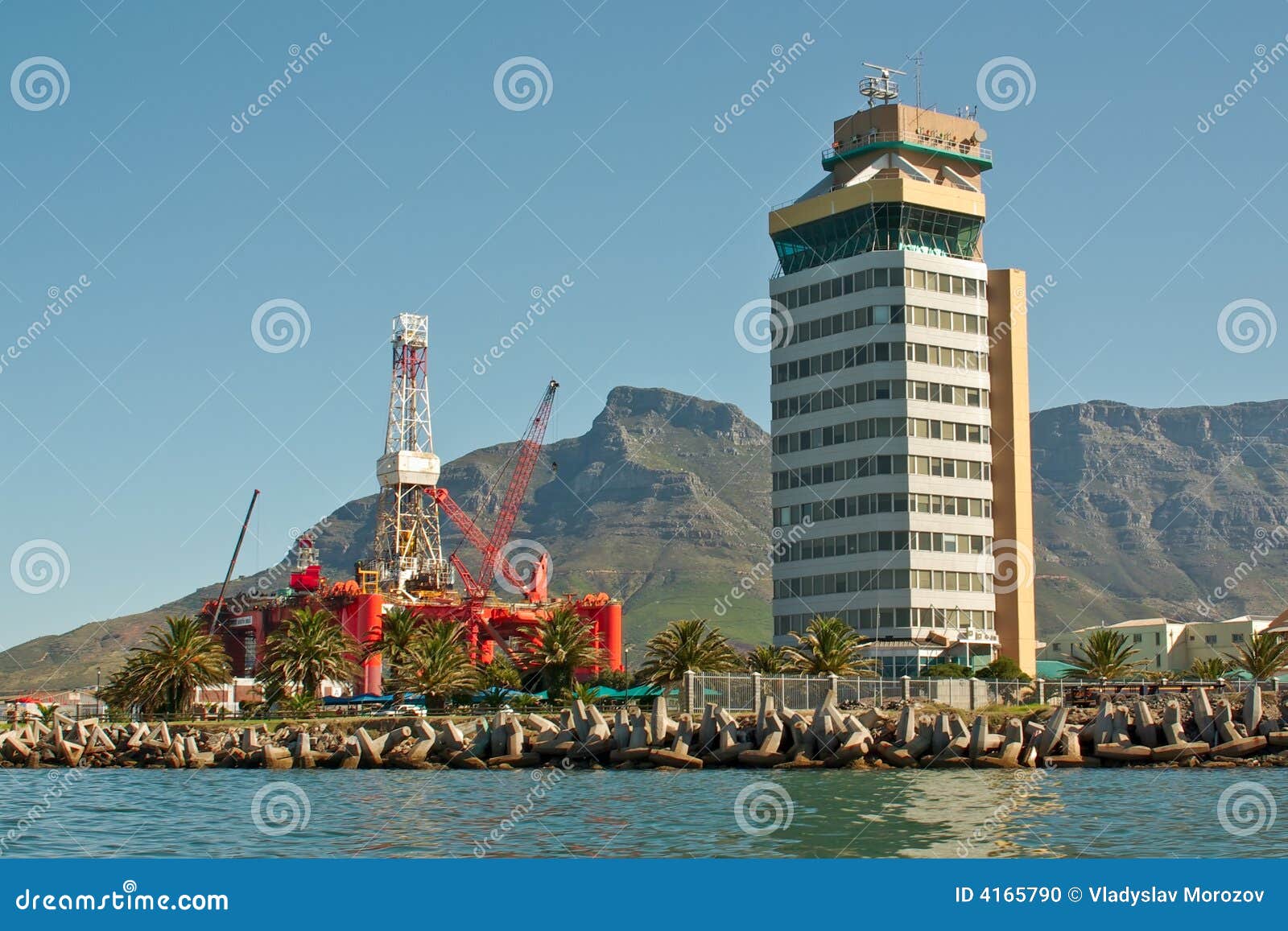 Oil- Rig in Bay of Big City Ne Stock Photo - Image of harbor, frame ...