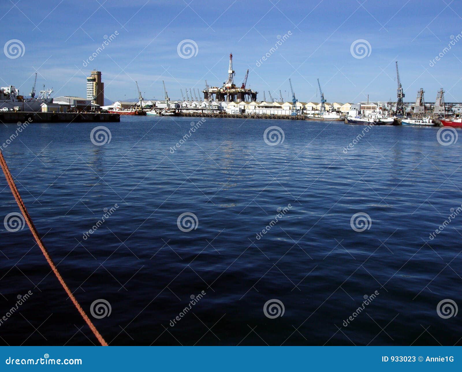 Oil Rig in Cape Town Harbour Stock Image - Image of water, ships: 933023