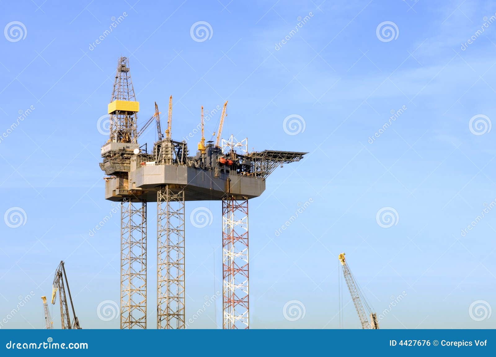 Oil Rig Construction Royalty Free Stock Image - Image: 4427676