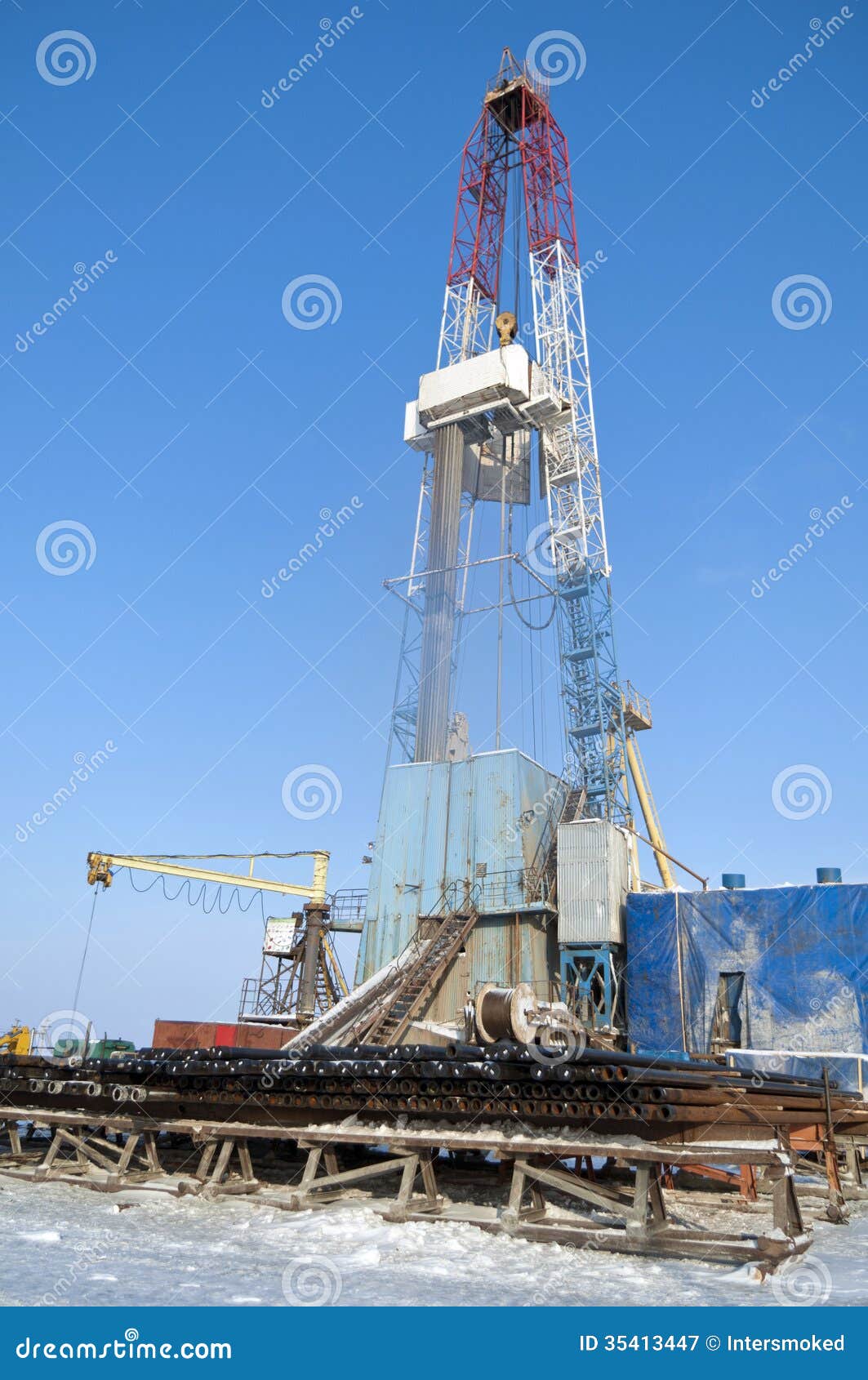 Oil rig stock image. Image of oilfield, derrick, operate - 35413447
