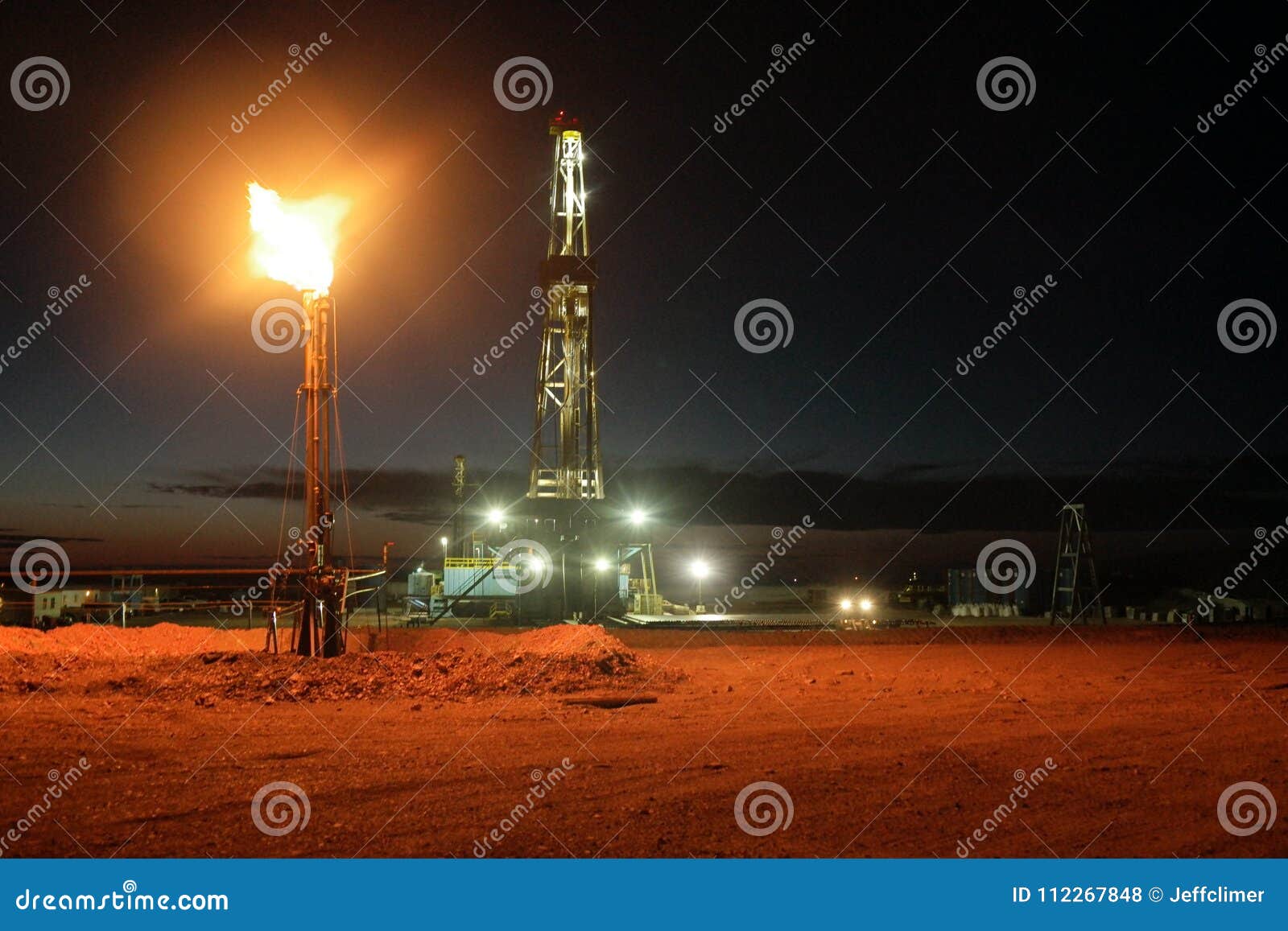 Oil rig at night stock photo. Image of night, drilling - 112267848