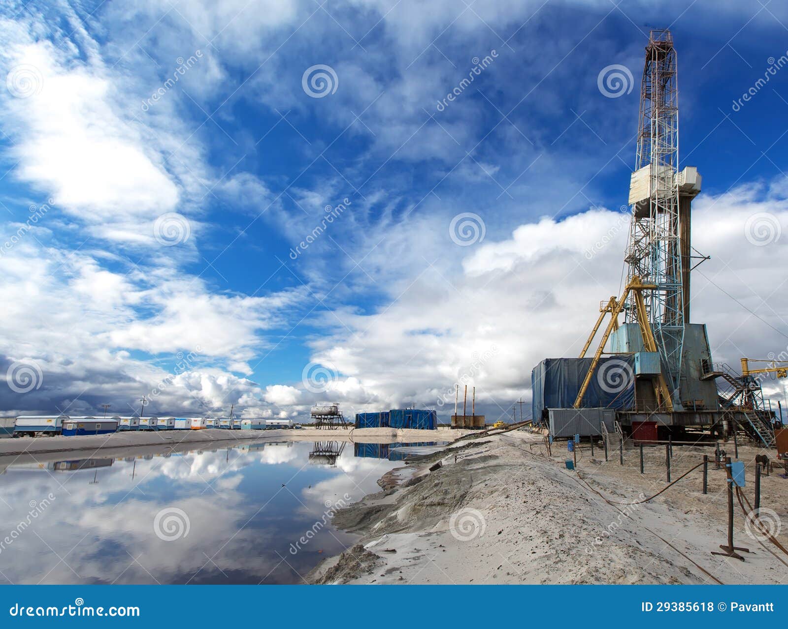 Oil rig with pipes stock photo. Image of tubing, equipment - 29385618