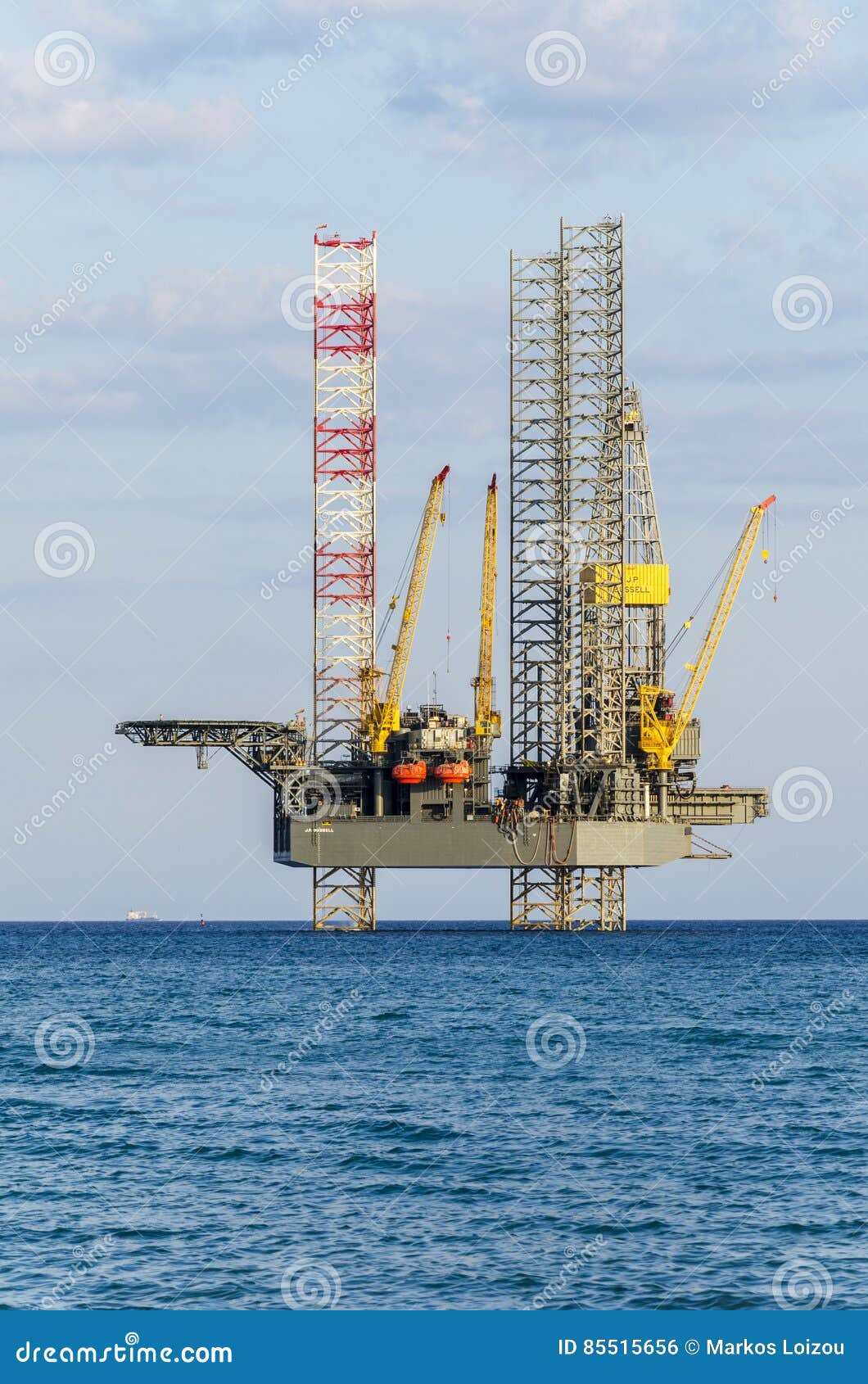 Oil Rig Platform editorial photo. Image of energy, ocean - 85515656