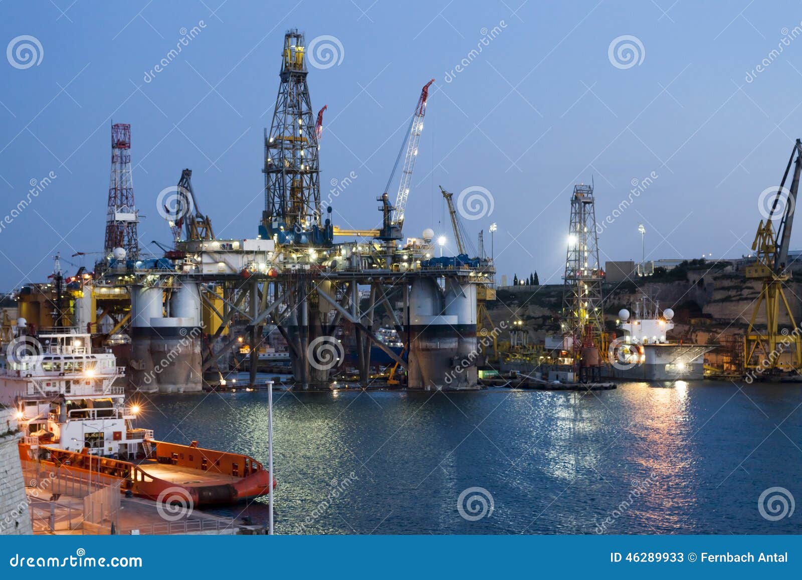 Oil rig stock image. Image of machine, dusk, harbour - 46289933