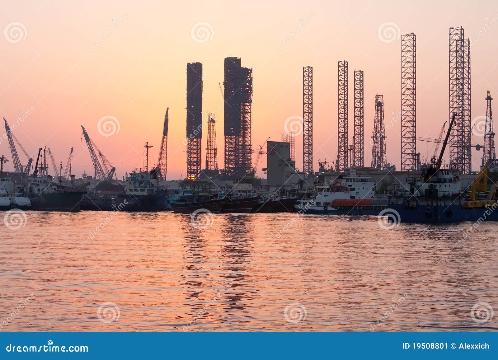 Uae Oil Well Stock Photos - Free & Royalty-Free Stock Photos from ...