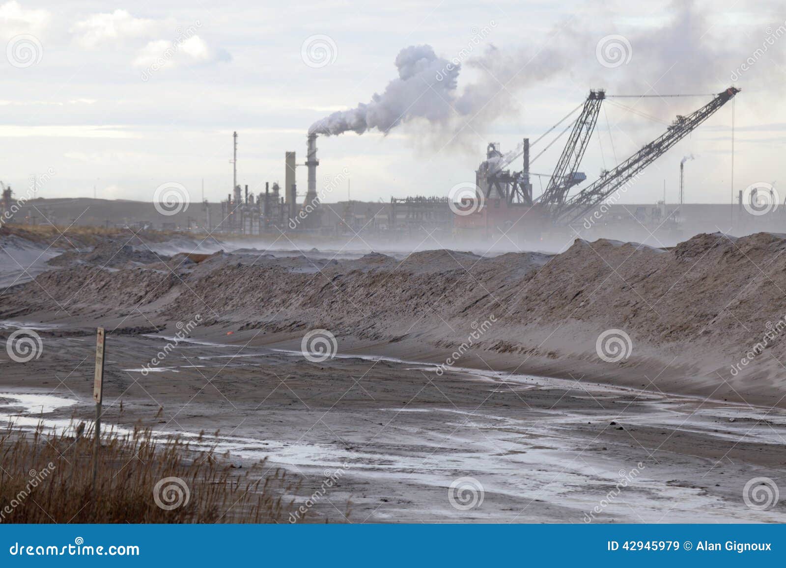 Oil sands, Alberta, Canada editorial stock image. Image of fort - 42945979