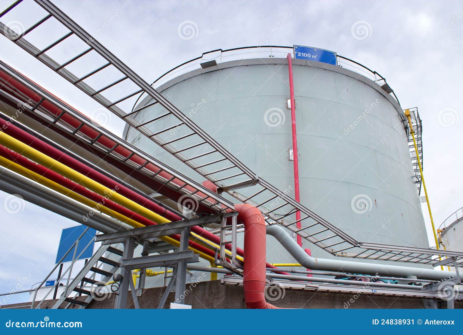 Oil tank stock image. Image of pipe, industry, factory - 24838931