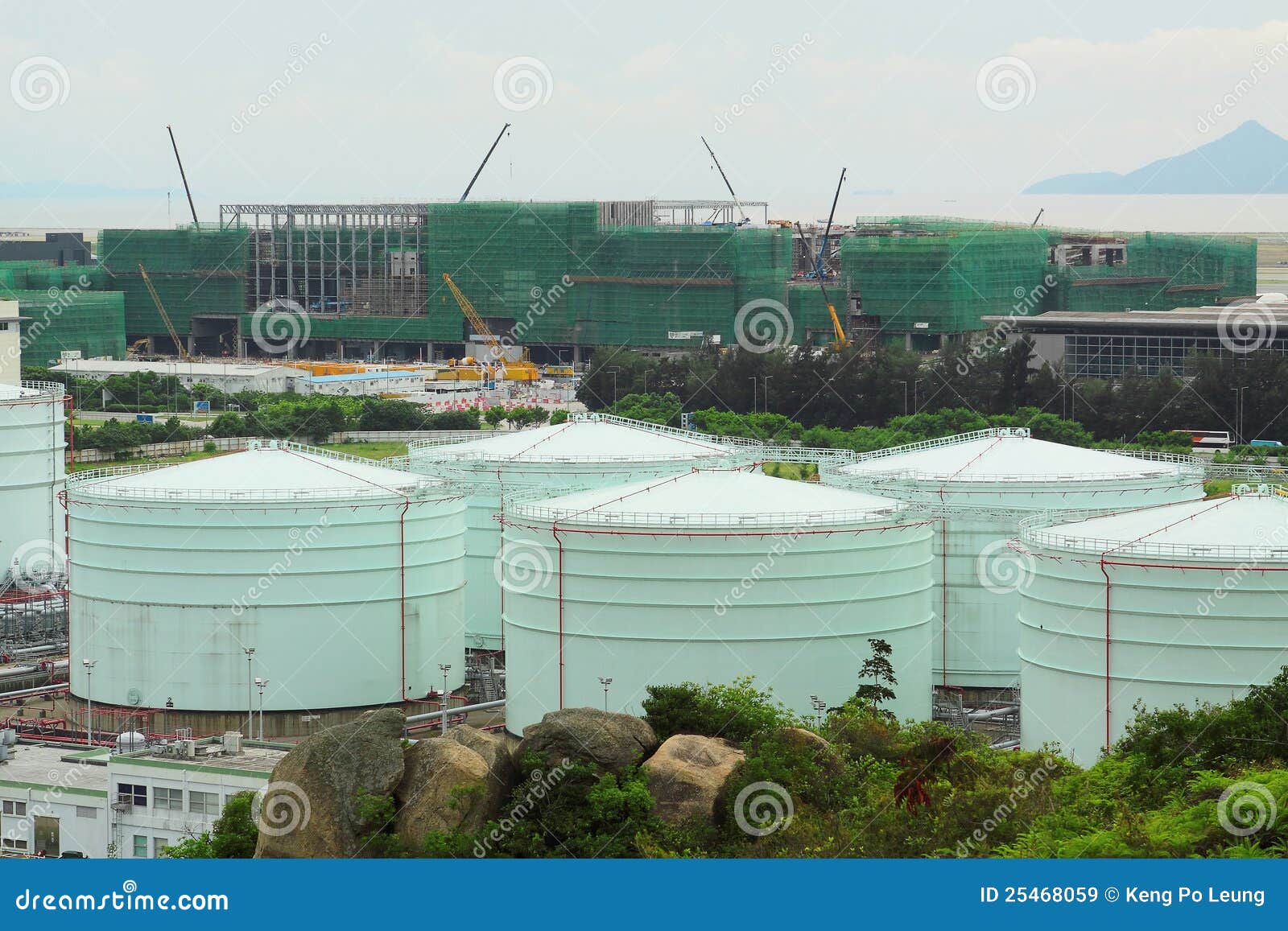 Oil tank at day stock image. Image of drums, liquid, production - 25468059