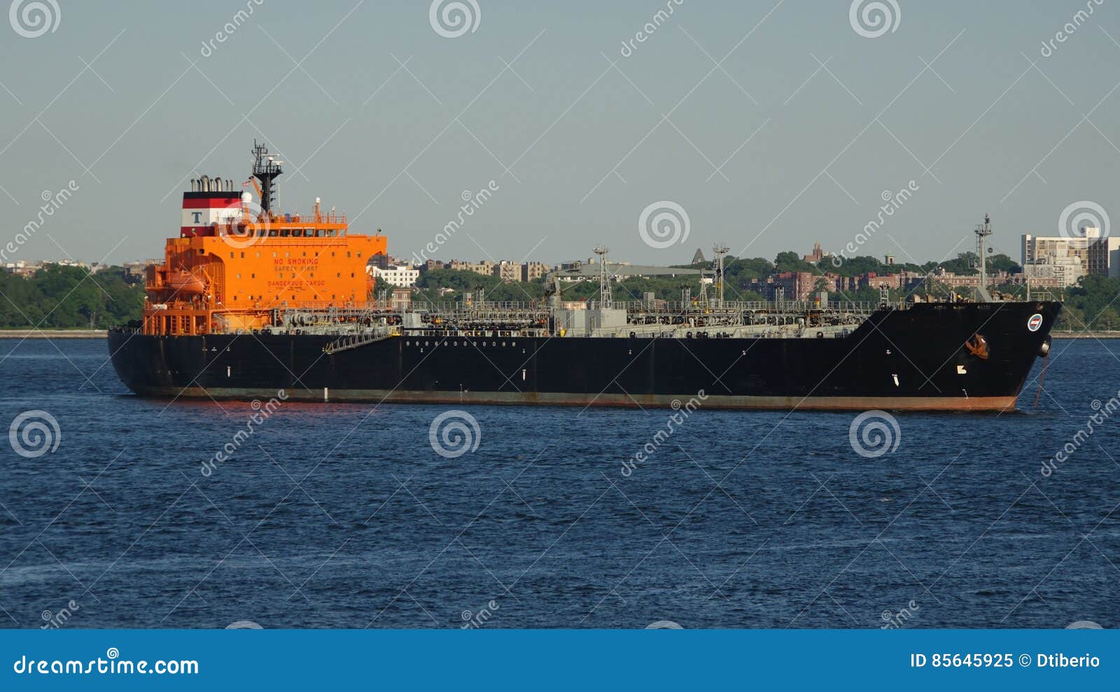 Oil Tanker Cargo Ship editorial image. Image of boats - 85645925