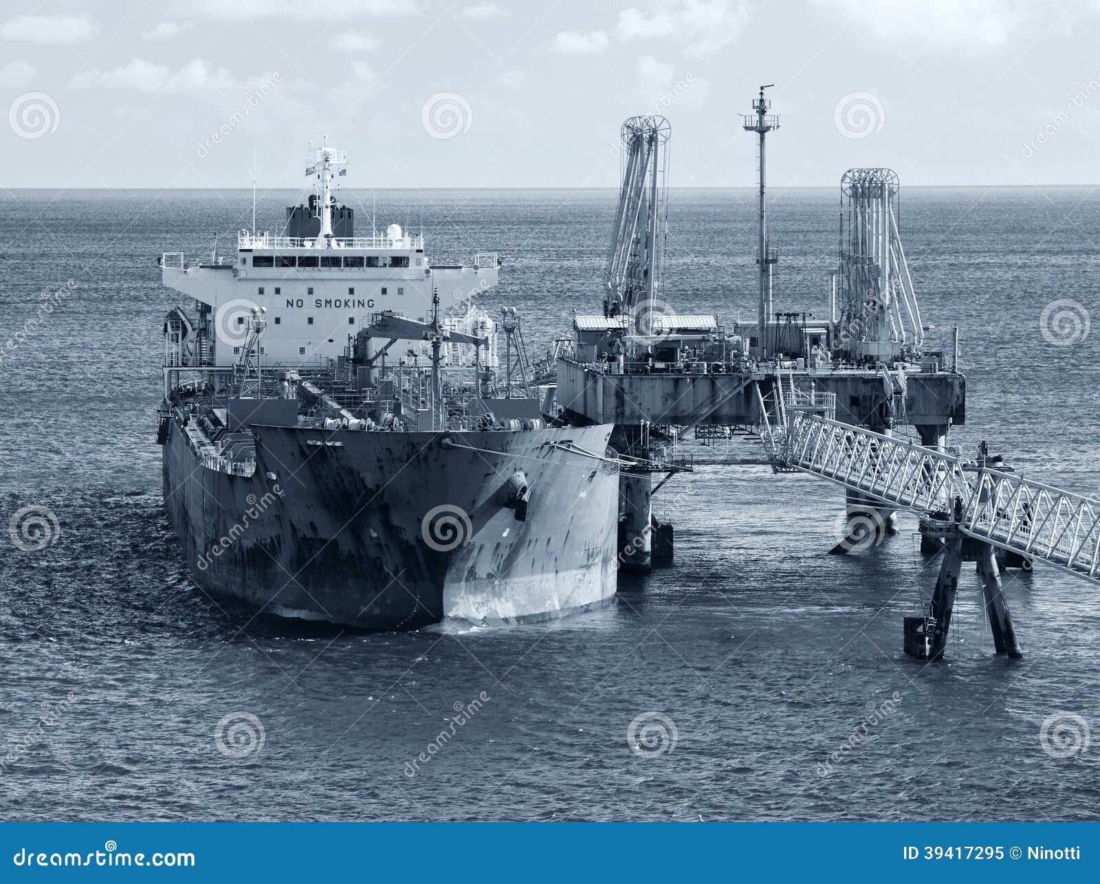 Oil tanker stock image. Image of horizon, commercial - 39417295