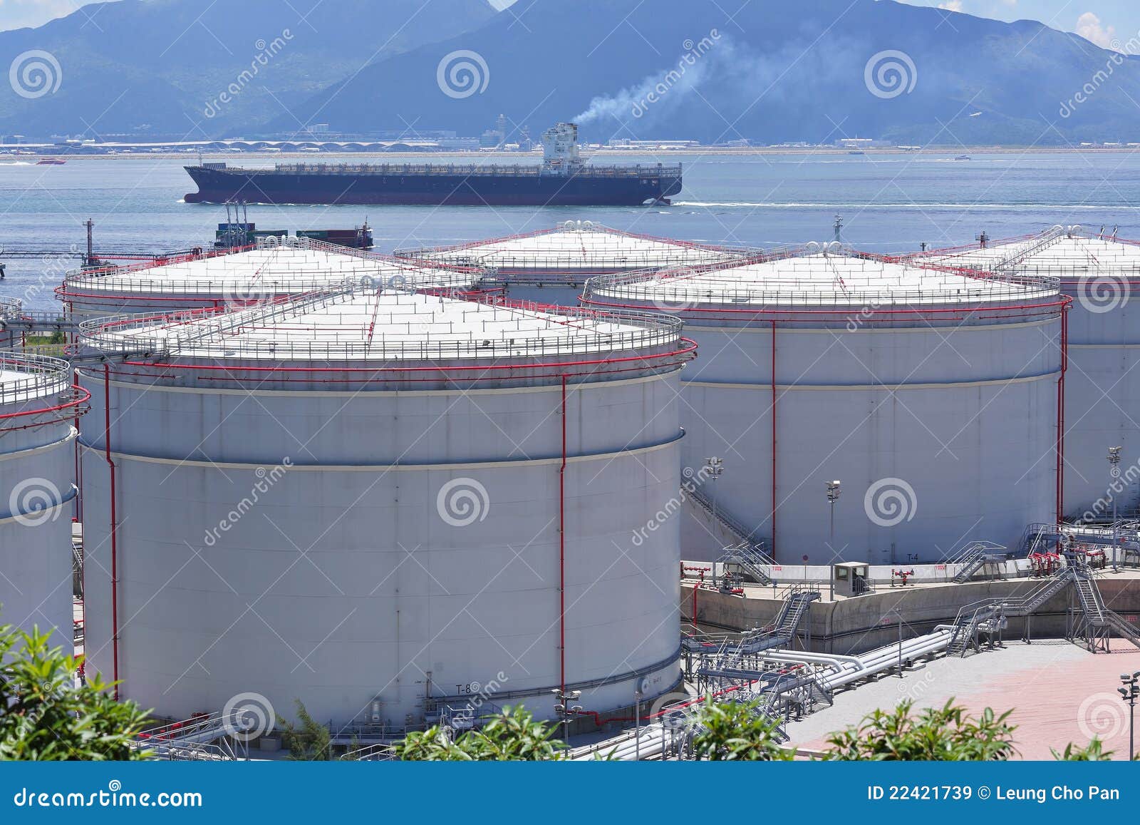 Oil tanks stock image. Image of exterior, nitrogen, chemical - 22421739