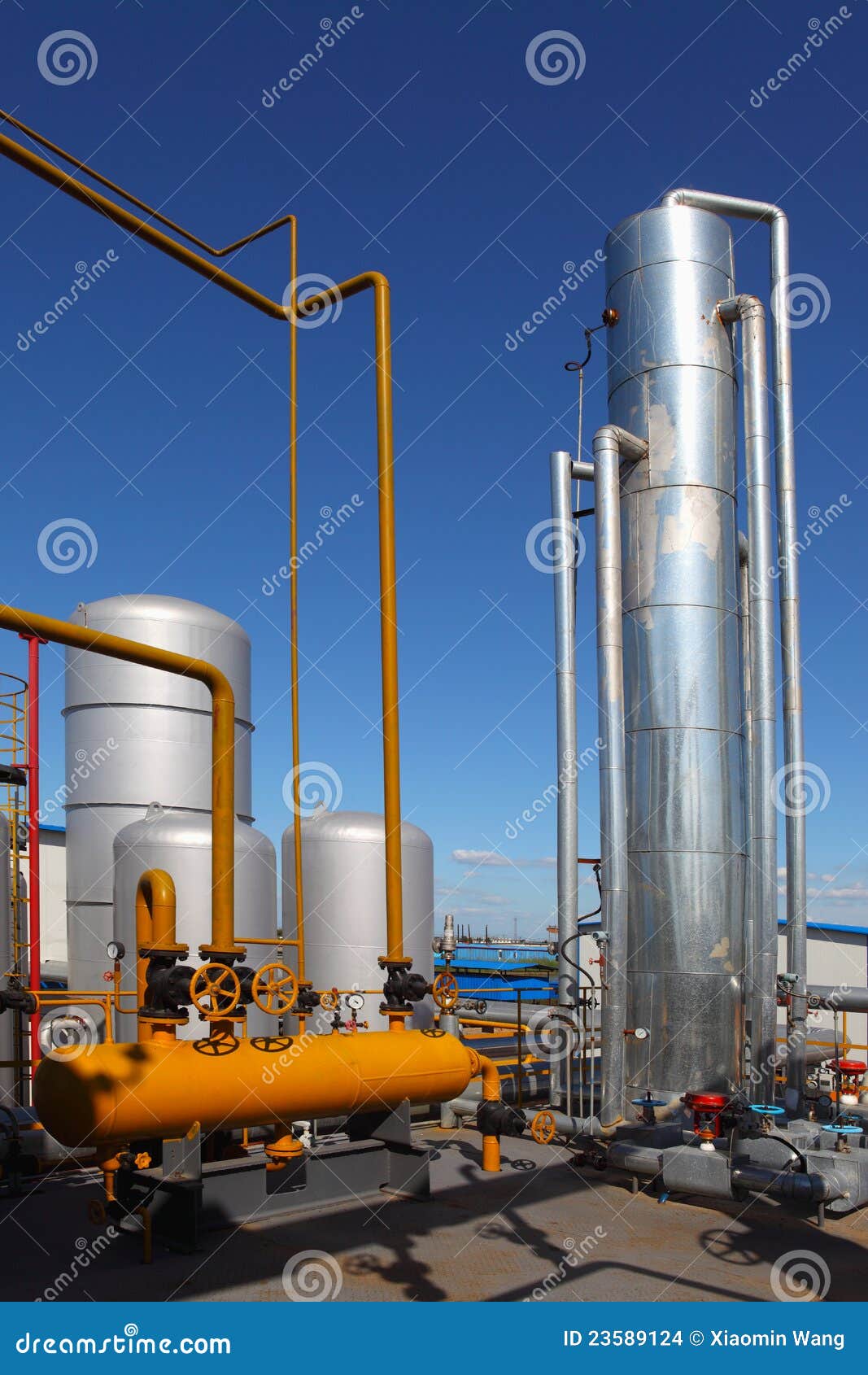 Oil tanks in a refinery stock photo. Image of environment - 23589124