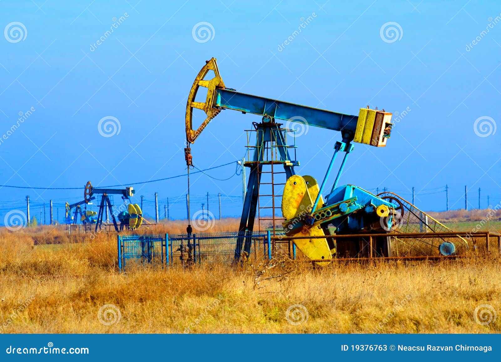 Oil well stock image. Image of land, construction, manufacturing - 19376763