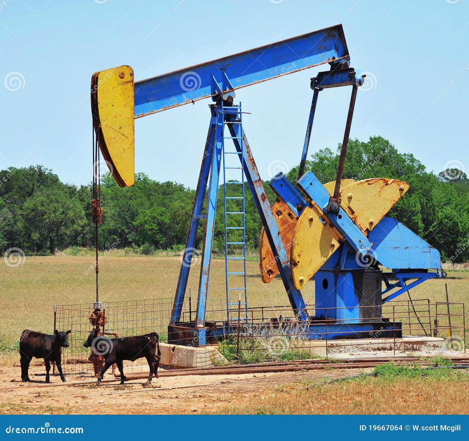 Oil Pumper Royalty-Free Stock Photography | CartoonDealer.com #23465645