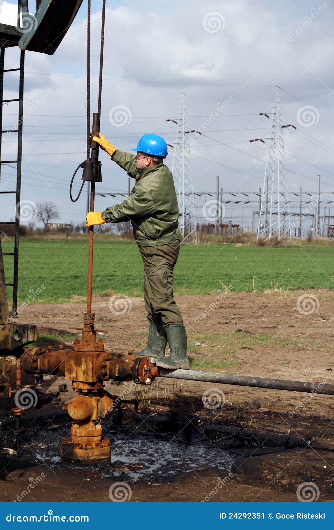 Oil worker stock image. Image of outdoor, jack, derrick - 24292351