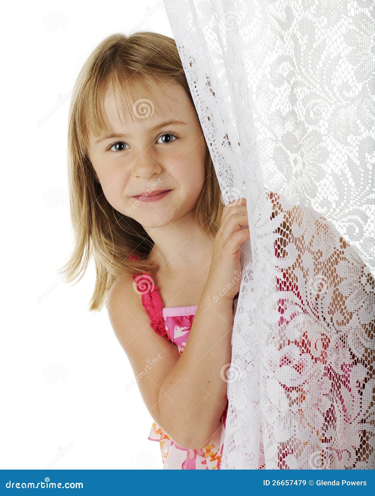 Ojeada Alrededor De La Cortina Imagen de archivo - Imagen de alrededor ...