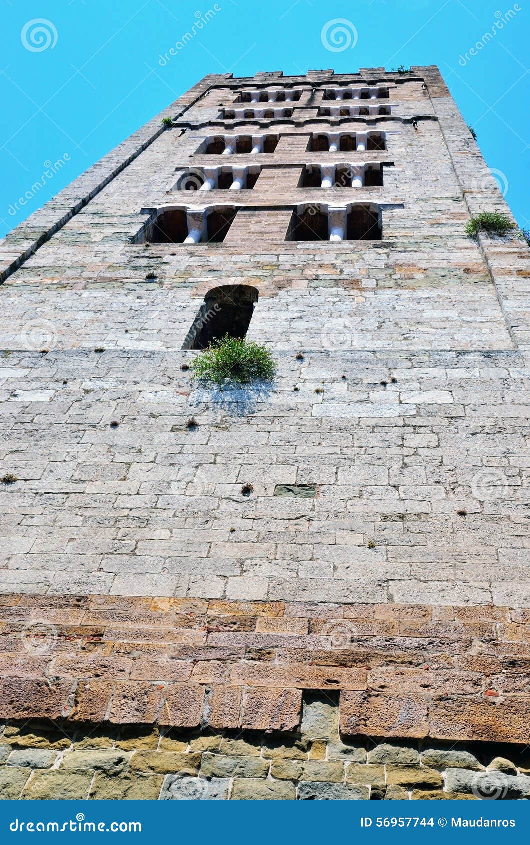 Ojeada en Lucca foto de archivo. Imagen de turista, turismo - 56957744