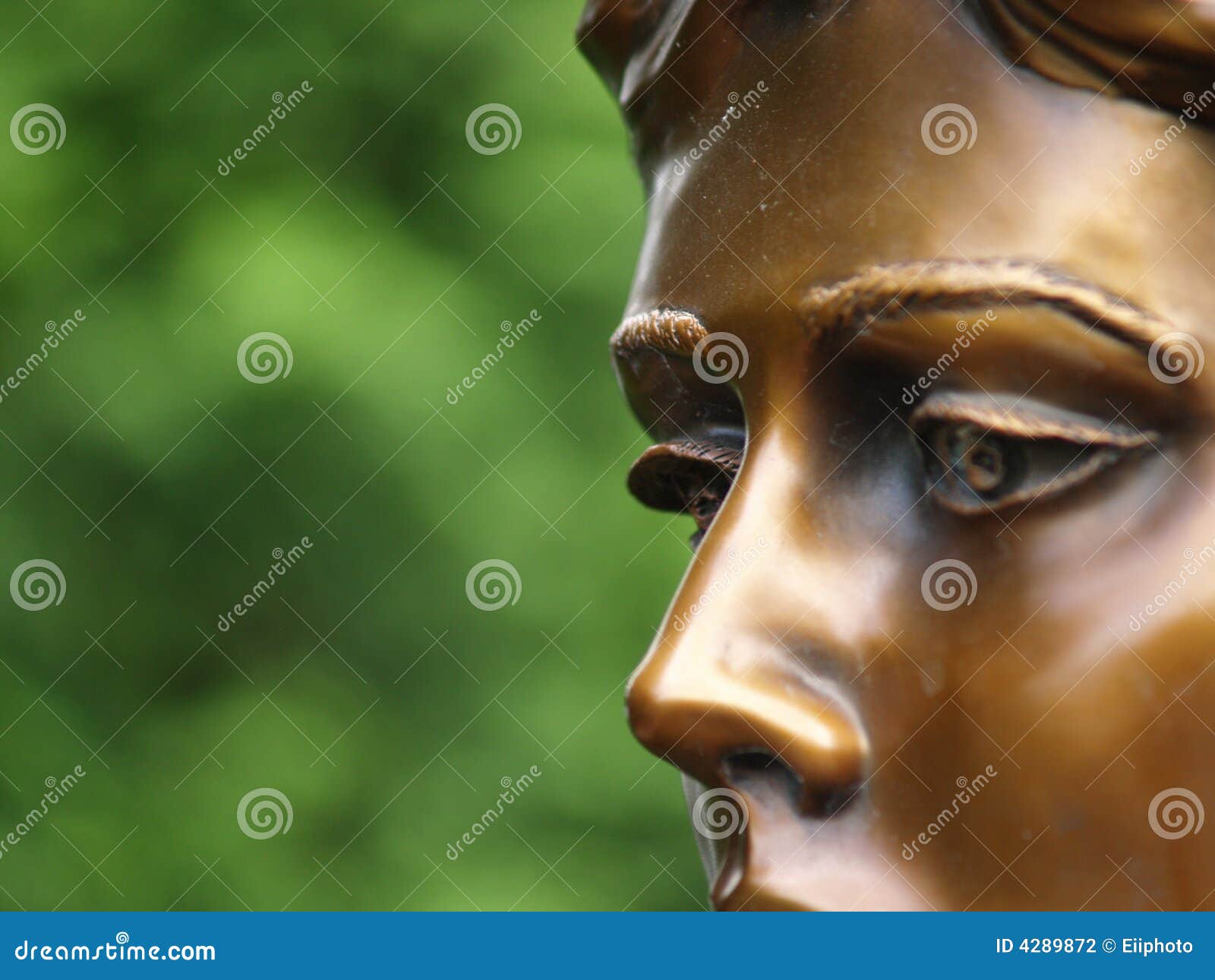 Ojos del ángel foto de archivo. Imagen de detalle, religioso - 4289872