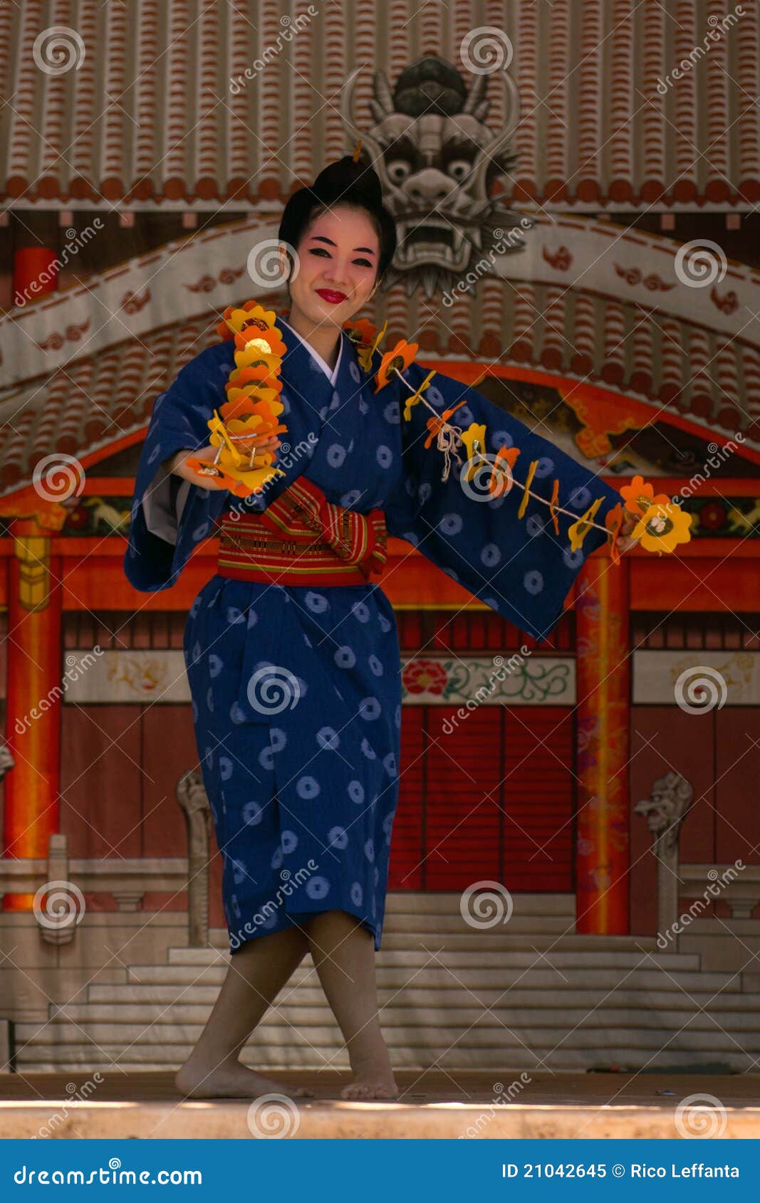 Okinawan dancer editorial image. Image of park, waikiki - 21042645