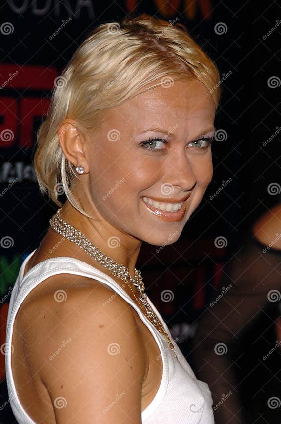 Oksana Baiul editorial photo. Image of oksana, 071106 - 26885266