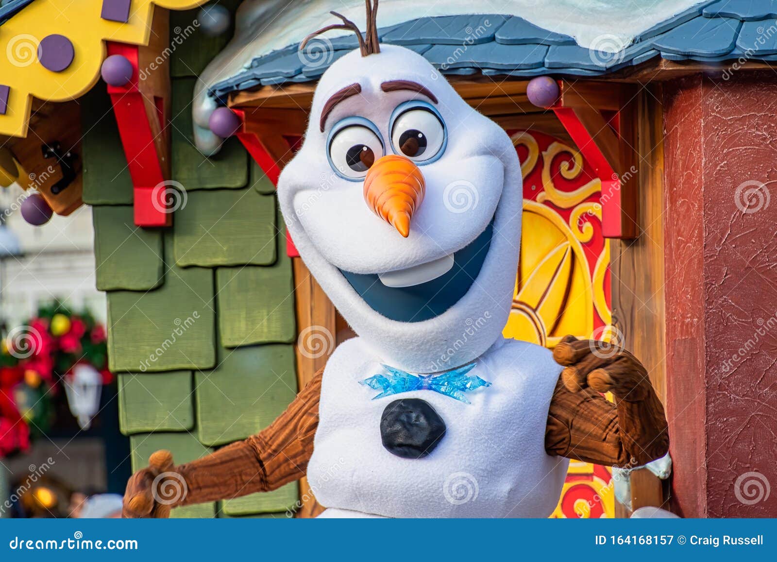 Olaf Snowman in the Christmastime Parade Editorial Photography - Image ...
