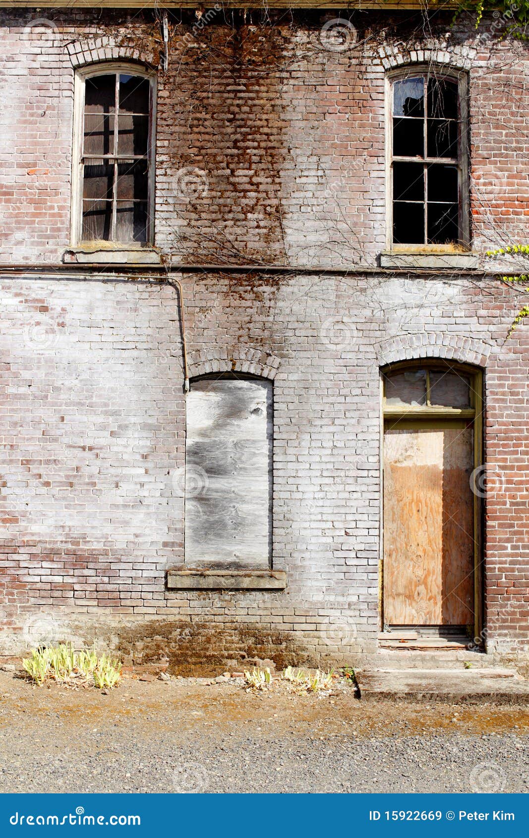 Old abandoned building stock image. Image of brick, window - 15922669