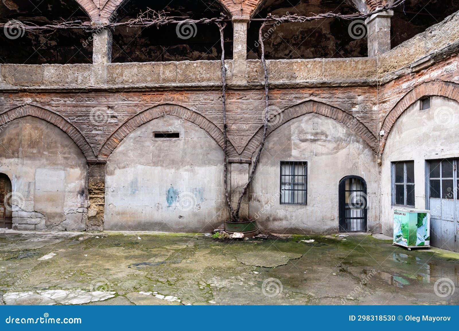 Abandoned Courtyard And House Buried In Sand In Al Madam Ghost Village ...