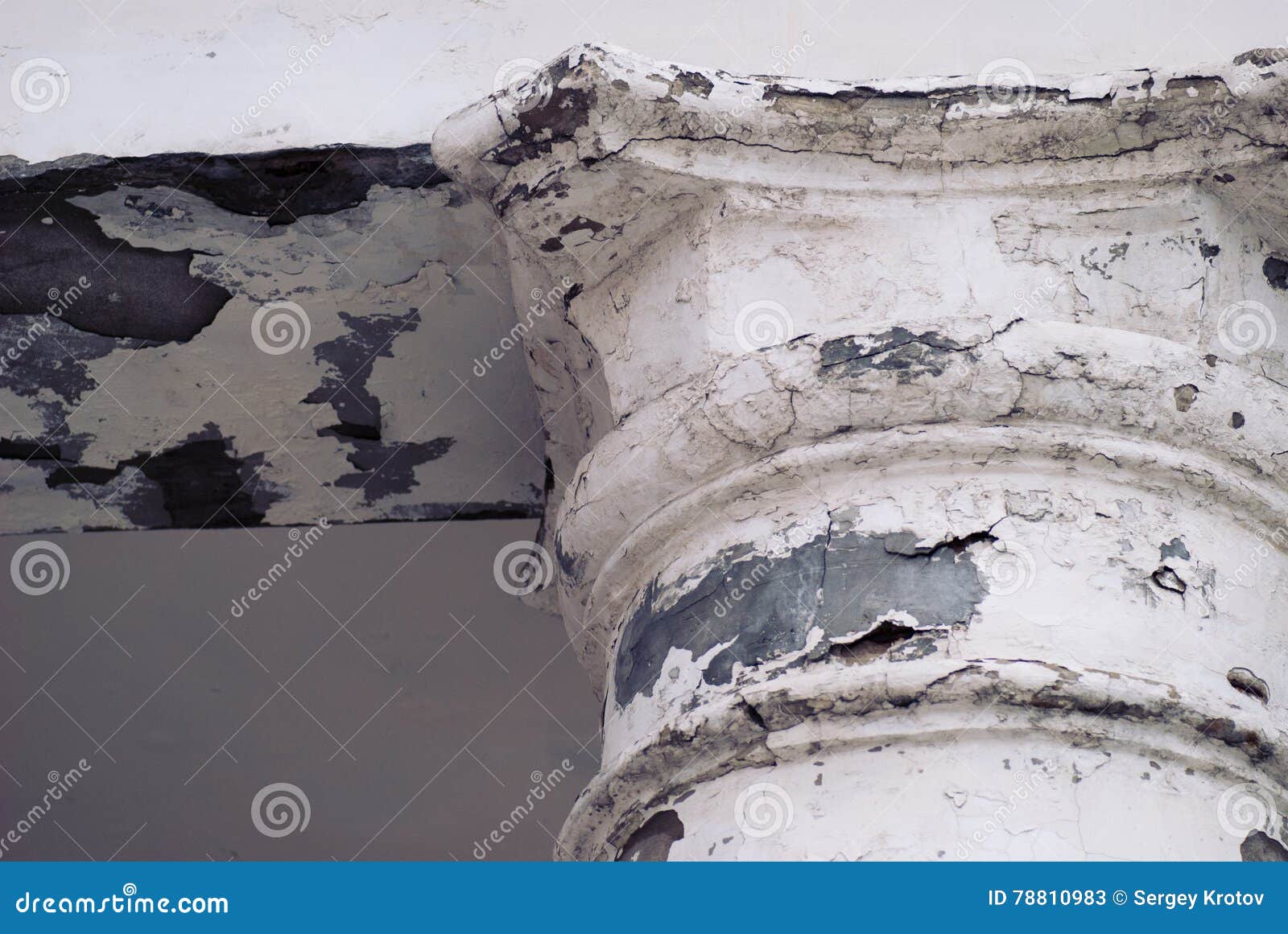 Cracked Column And Reinforced Concrete Royalty-Free Stock Photography ...