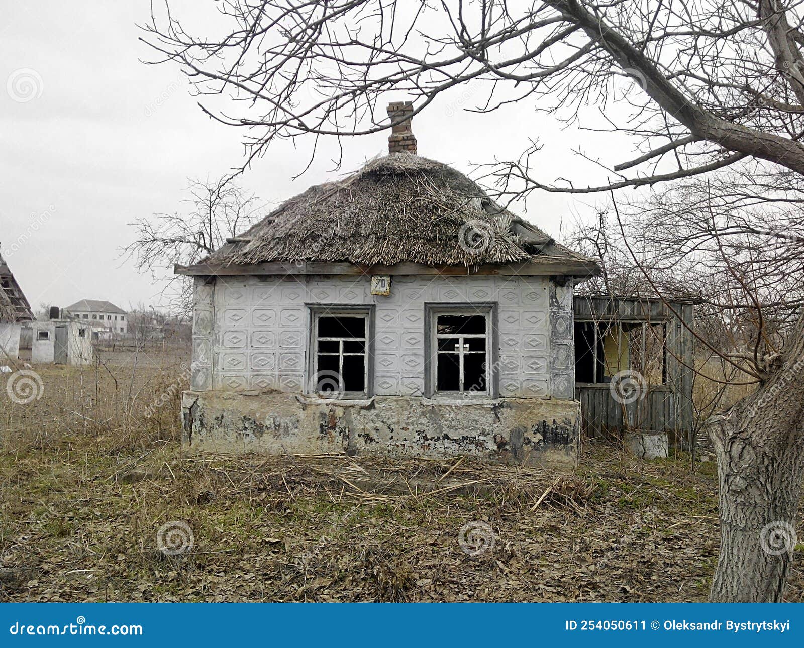 Old Abandoned Decaying House Stock Image - Image of craft, home: 254050611