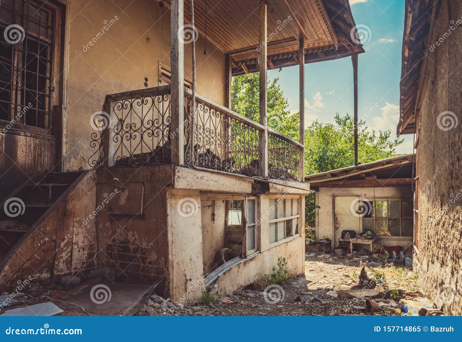 Old Abandoned Dilapidated Stone House Stock Image - Image of courtyard ...