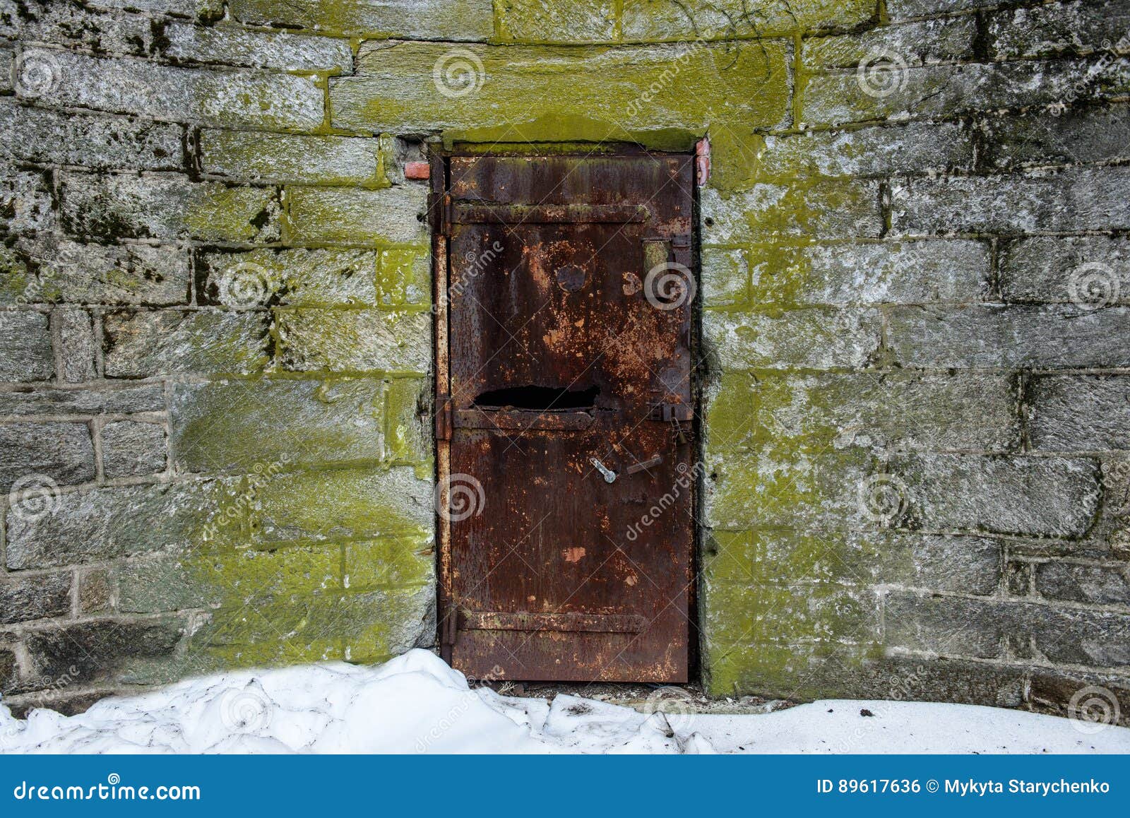 Old Abandoned Metal Door with Rust in Castle Wall Stock Photo - Image ...