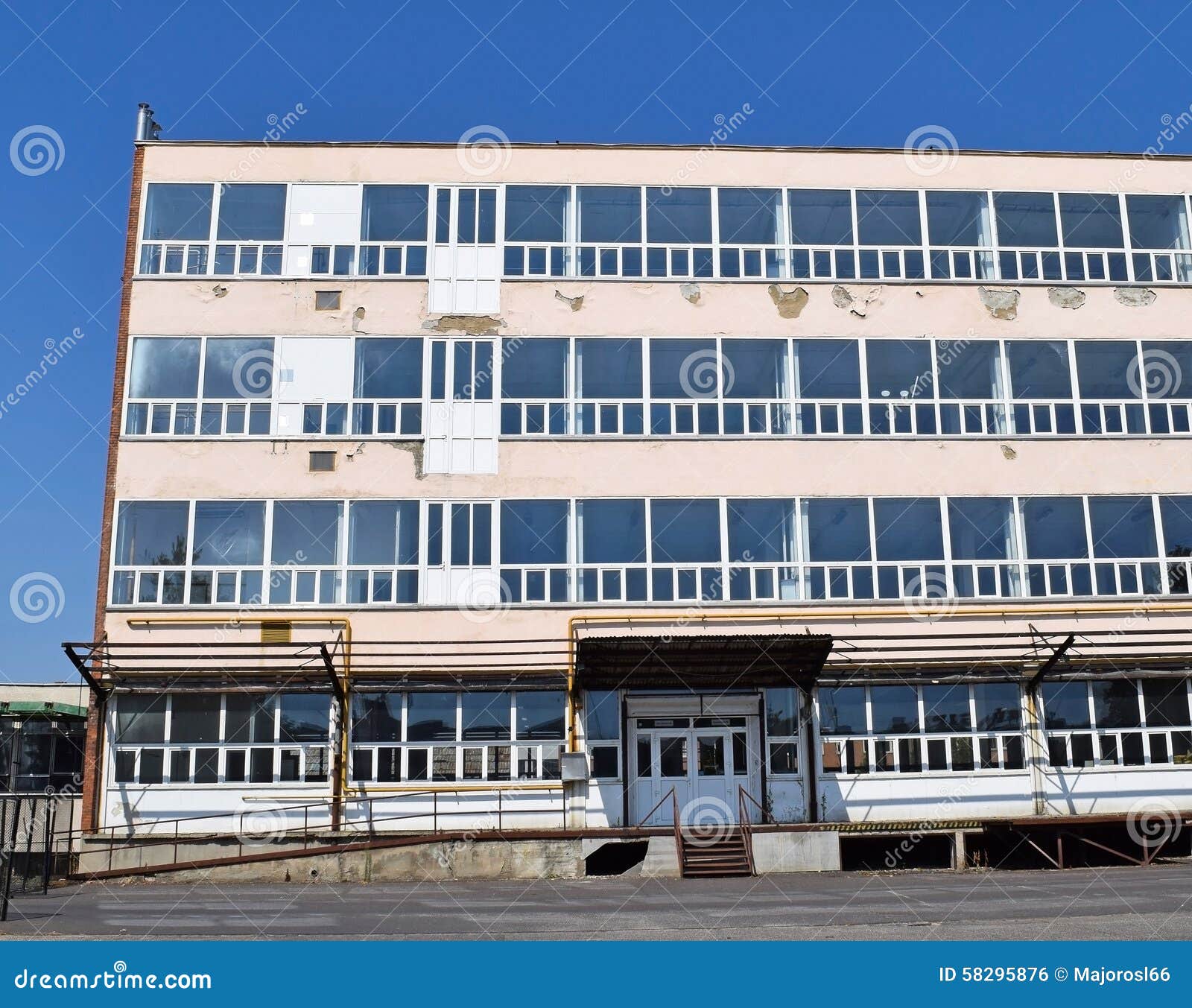 Old Abandoned Office Building Stock Photo - Image of view, city: 58295876