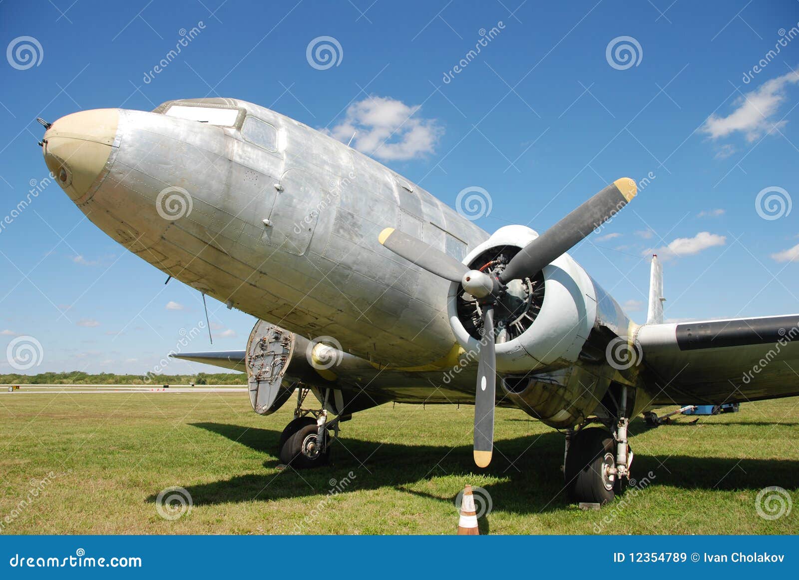 Old airplane stock image. Image of fuselage, damaged - 12354789