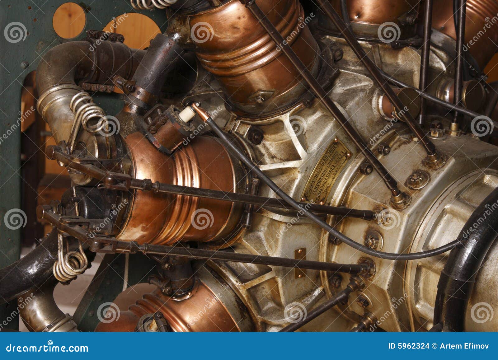 Old airplane engine stock photo. Image of aircraft, technology - 5962324
