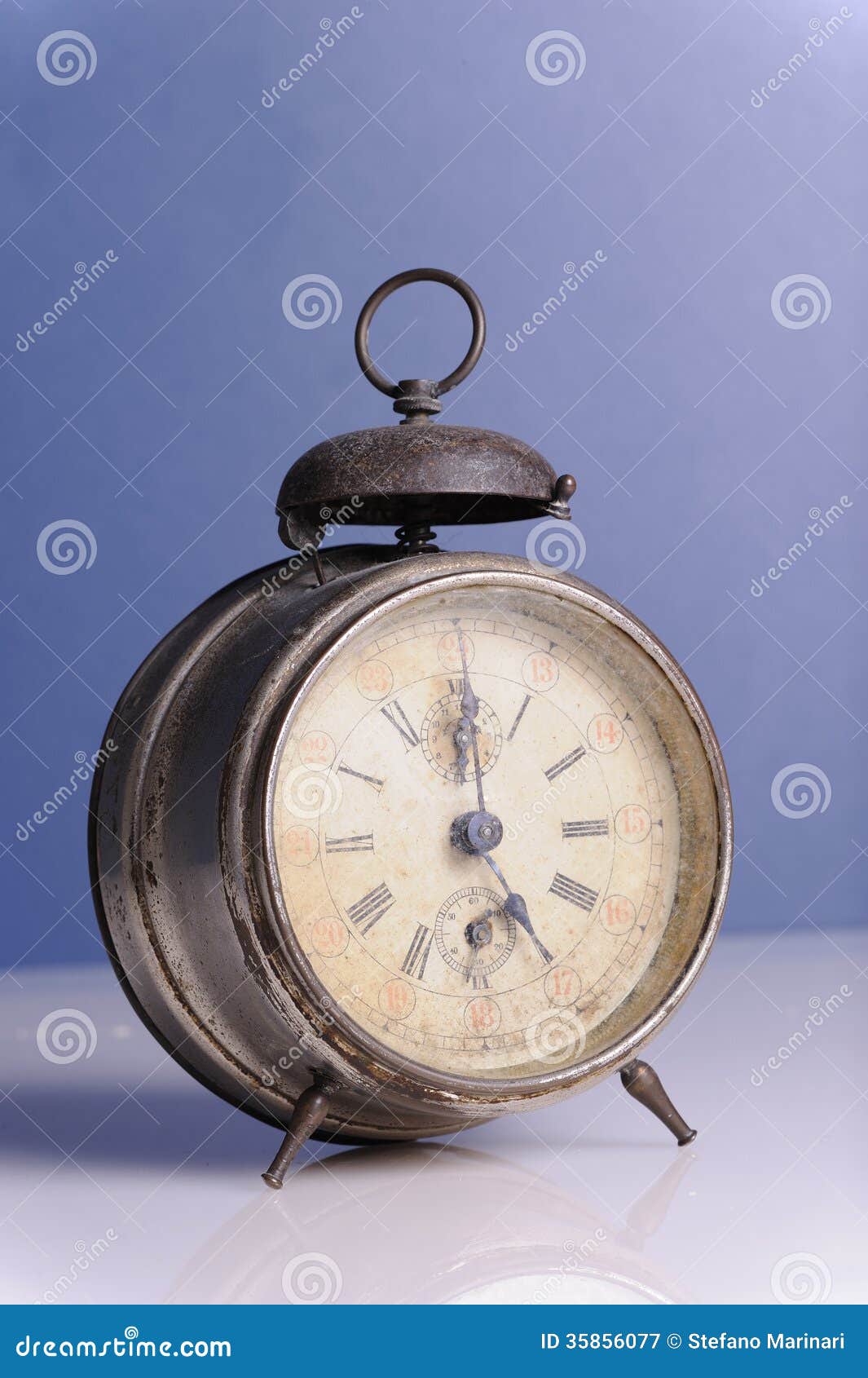 Old alarm clock stock image. Image of metal, bell, time - 35856077