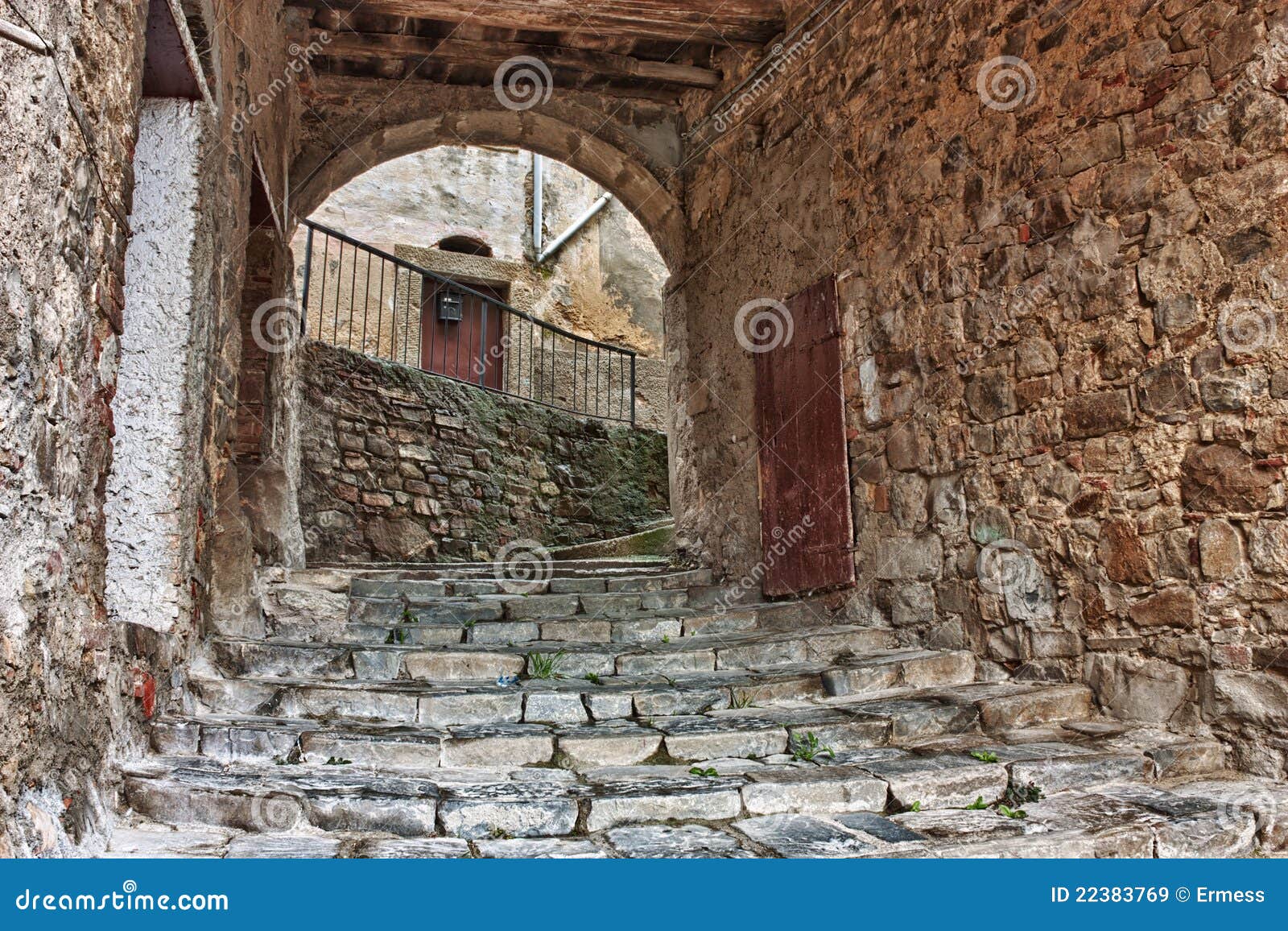 Old alley in Tuscany stock image. Image of outdoor, europe - 22383769