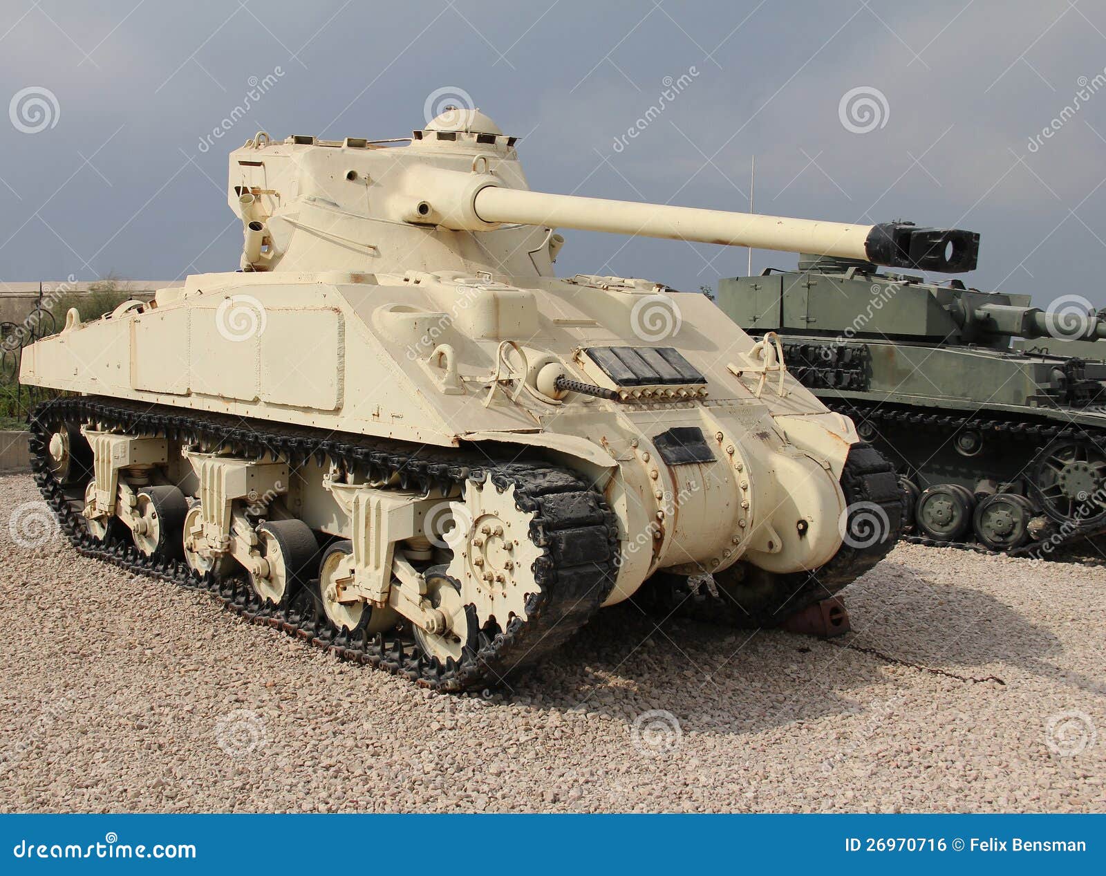 Old American Sherman tank editorial photo. Image of cannon - 26970716