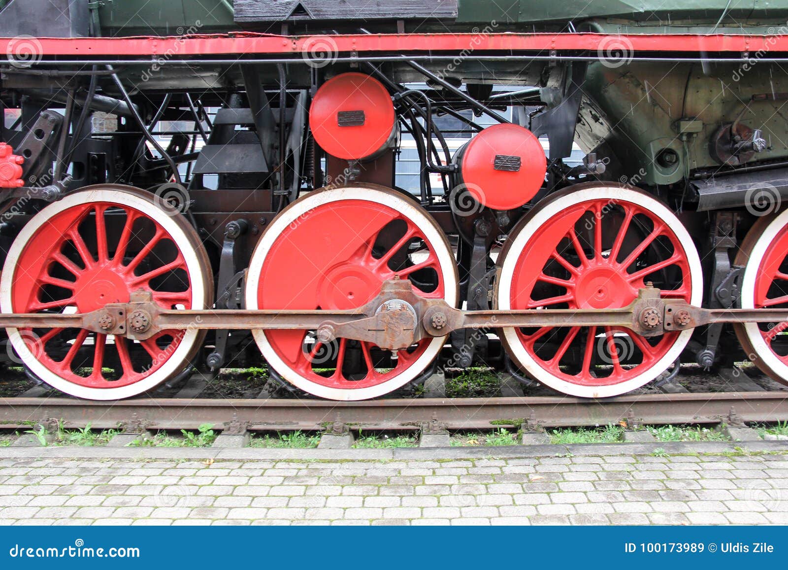 Old antic train wheels stock image. Image of antic, engine - 100173989