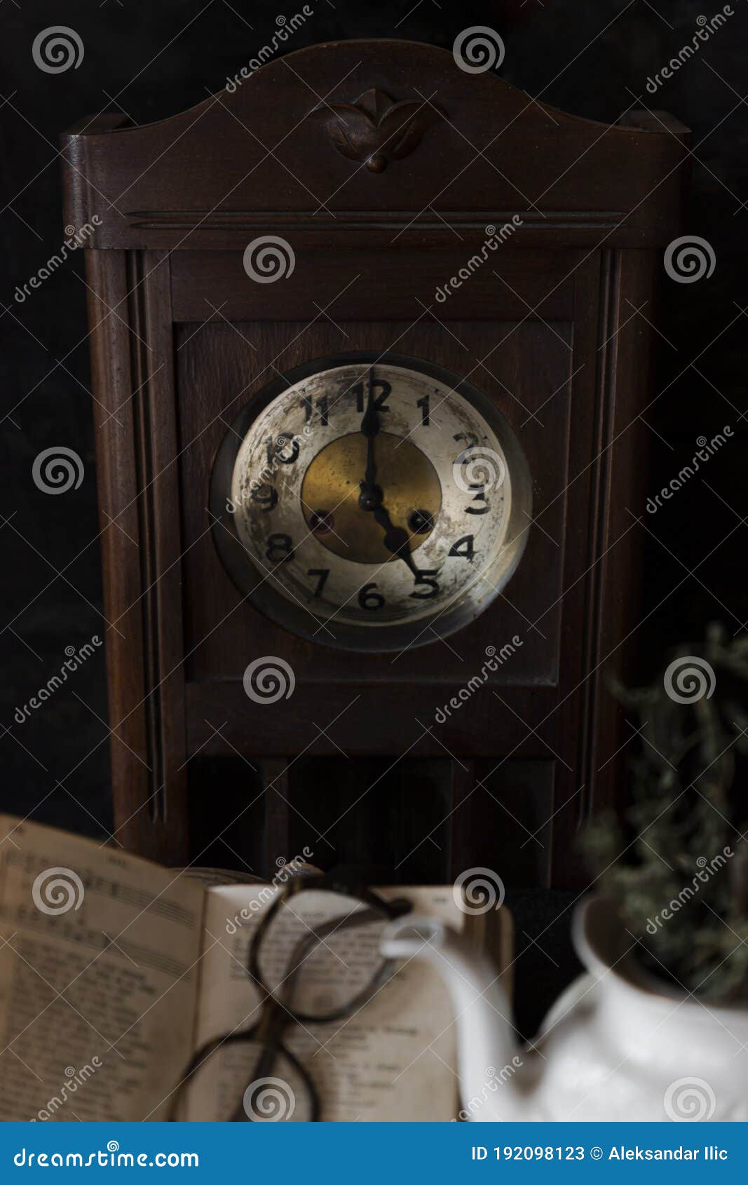 Antique Clock. Symbol of Passing Time Stock Image - Image of vintage ...