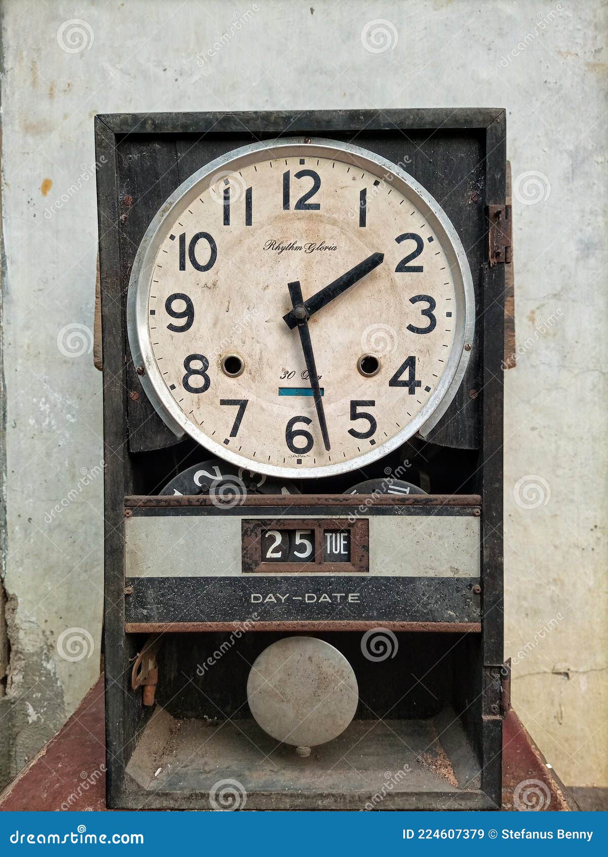 Old and Antique Wall Clock that Has Been Damaged. Editorial Stock Image ...