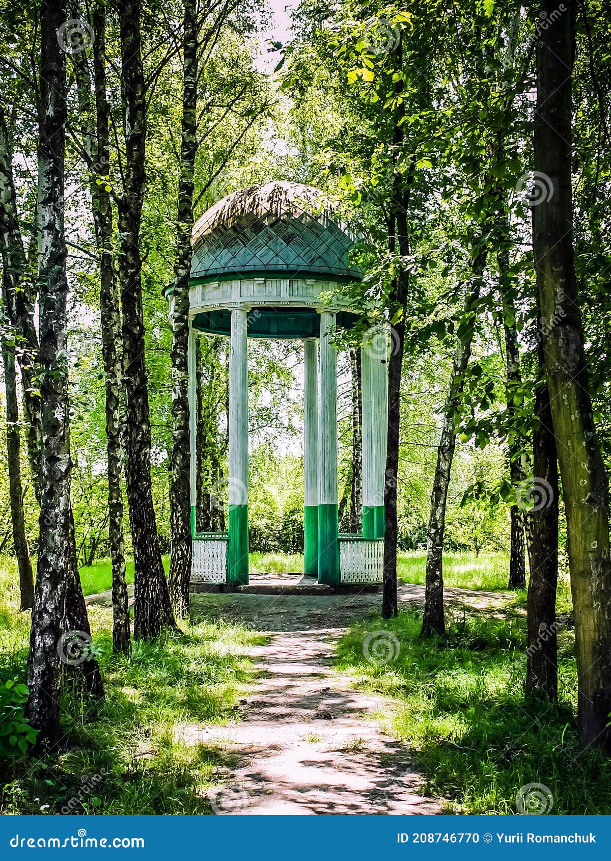 Old Arbor in the Summer Park. Tall Old Arbor with White Columns and ...