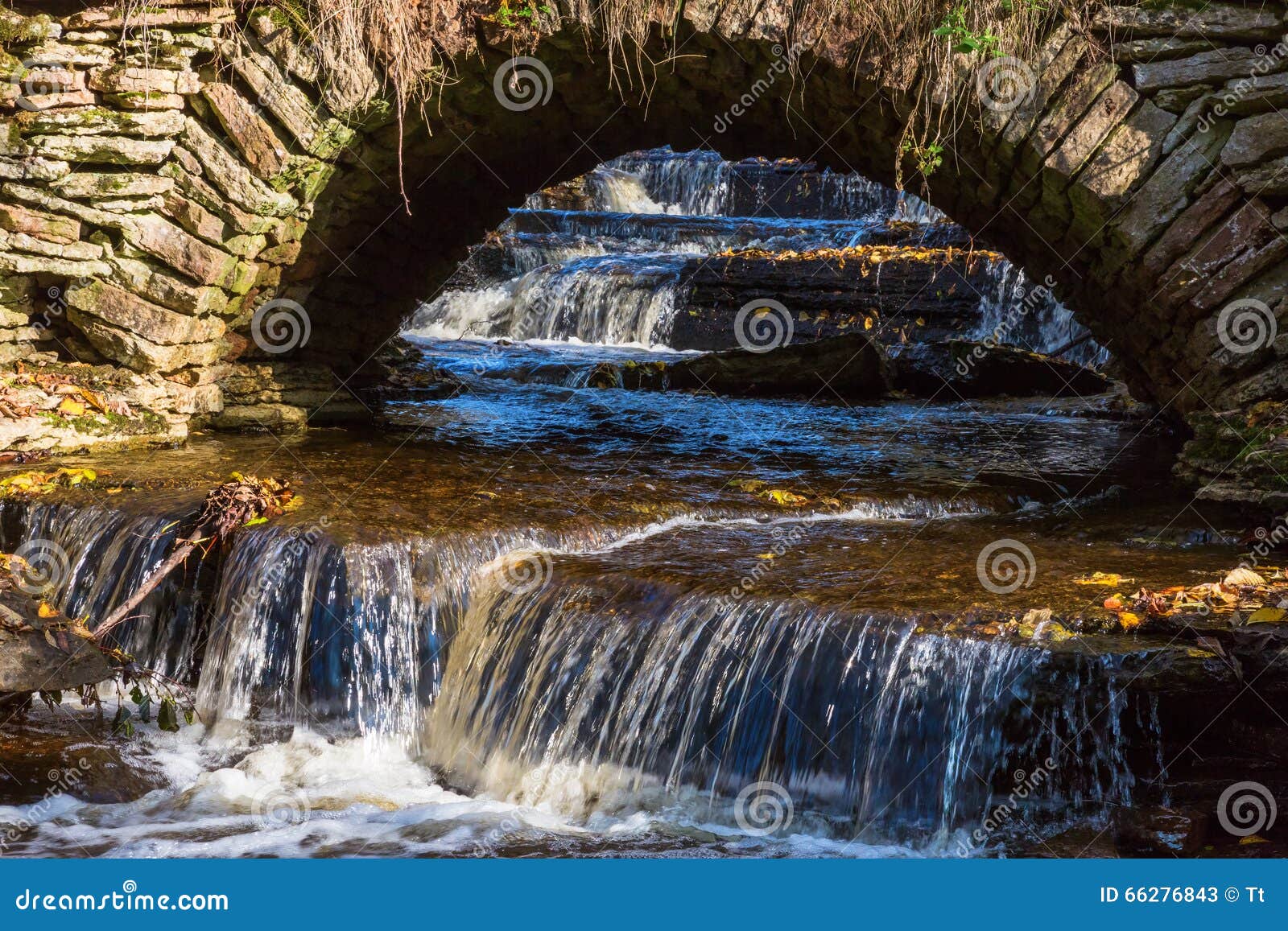 Old arched bridge stock image. Image of countryside, nature - 66276843