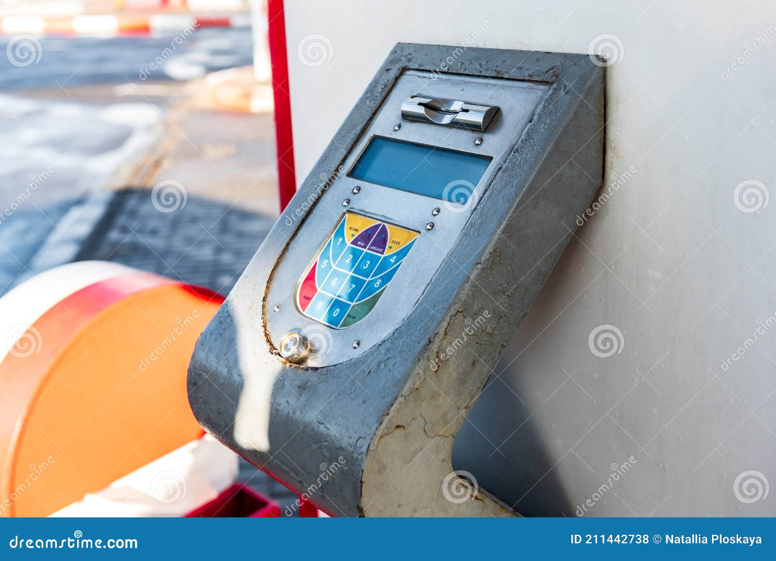 Old ATM Machine at Fuel Station Stock Photo - Image of petrol, keypad ...