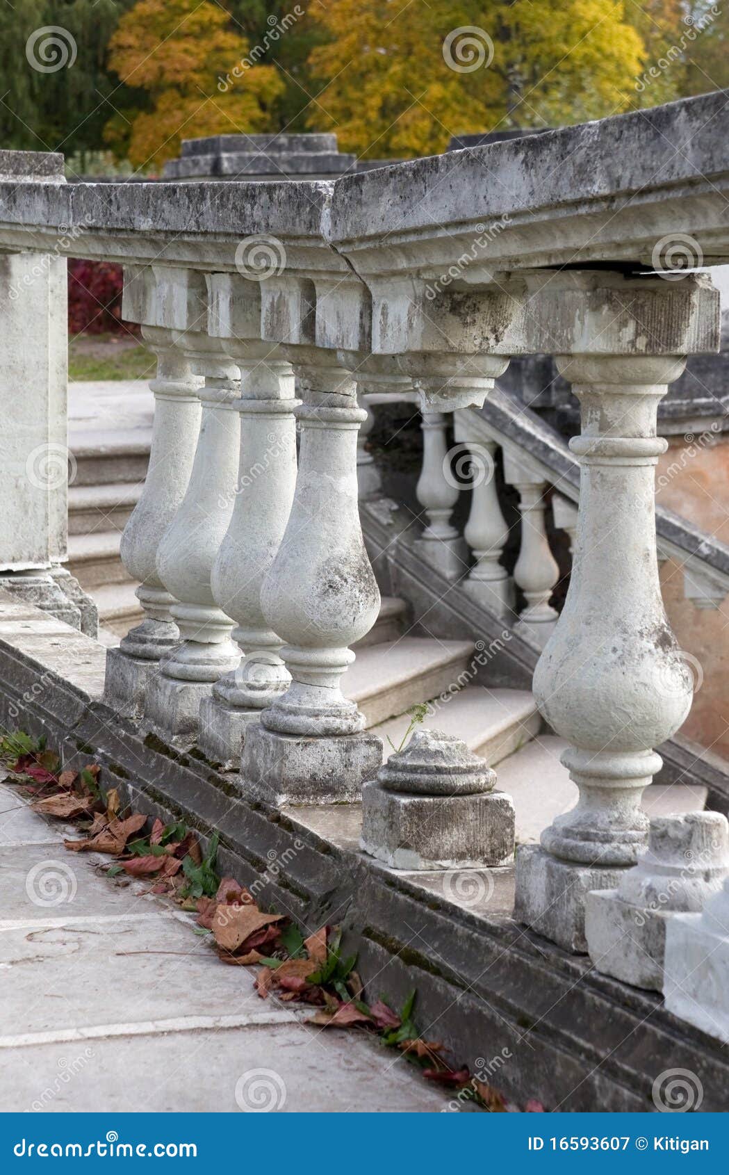 Old Balustrade in the Park stock image. Image of green - 16593607
