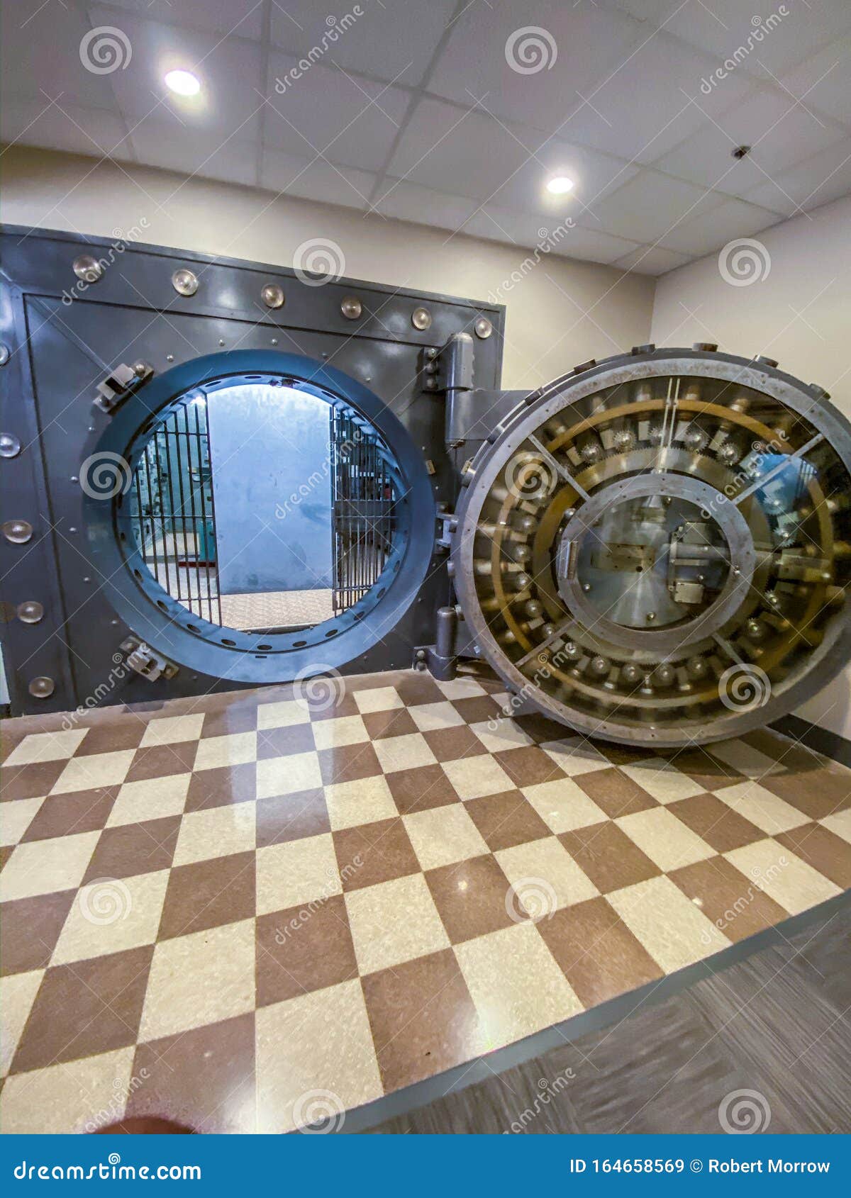 Abandon bank volt stock image. Image of bank, longer - 164658569