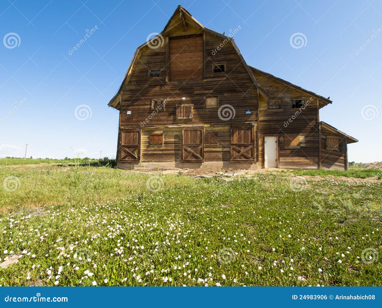 Old Barn stock photo. Image of building, nature, structure - 24983906