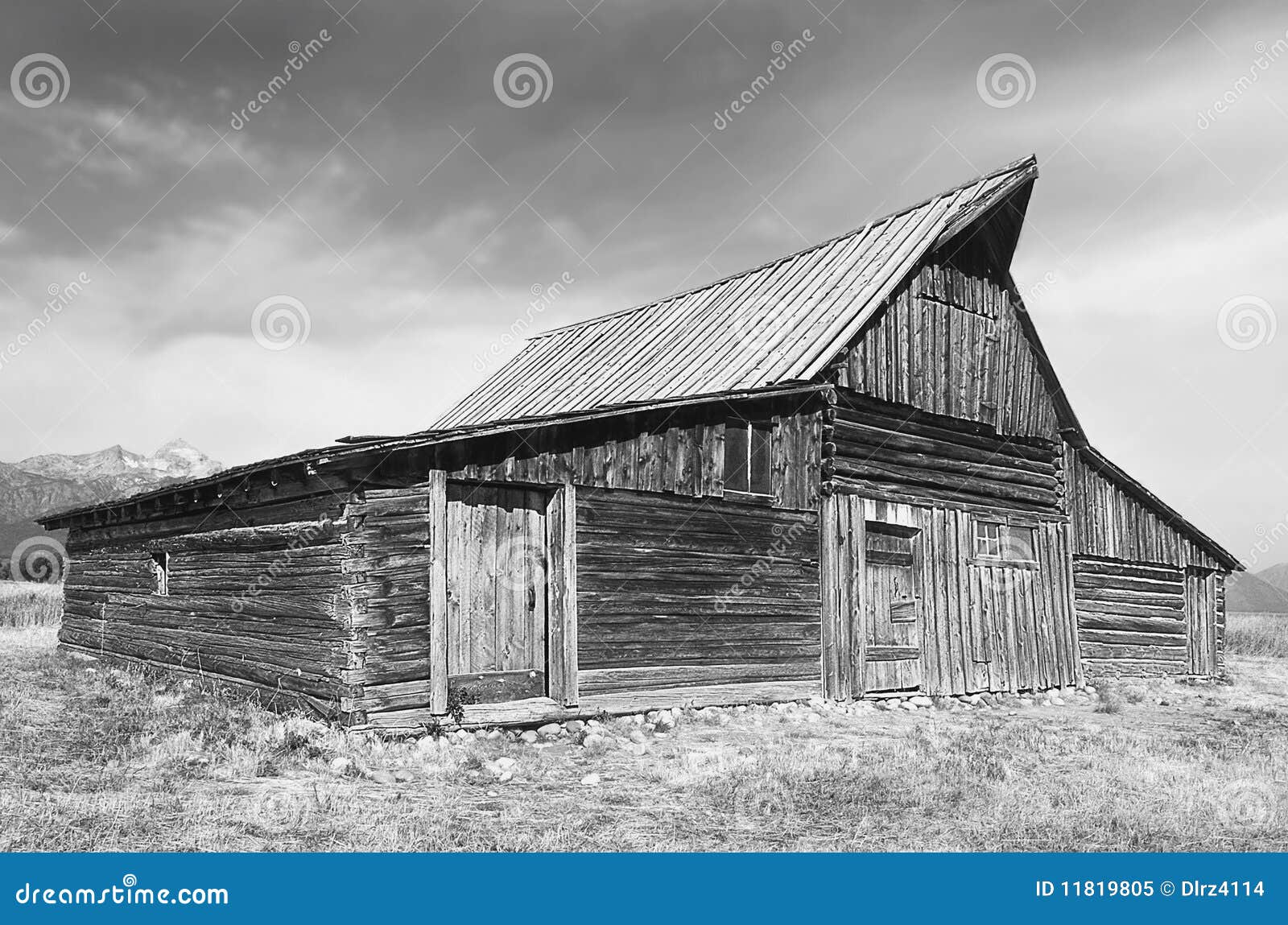 Old Barn - Grayscale stock image. Image of cabin, rustic - 11819805