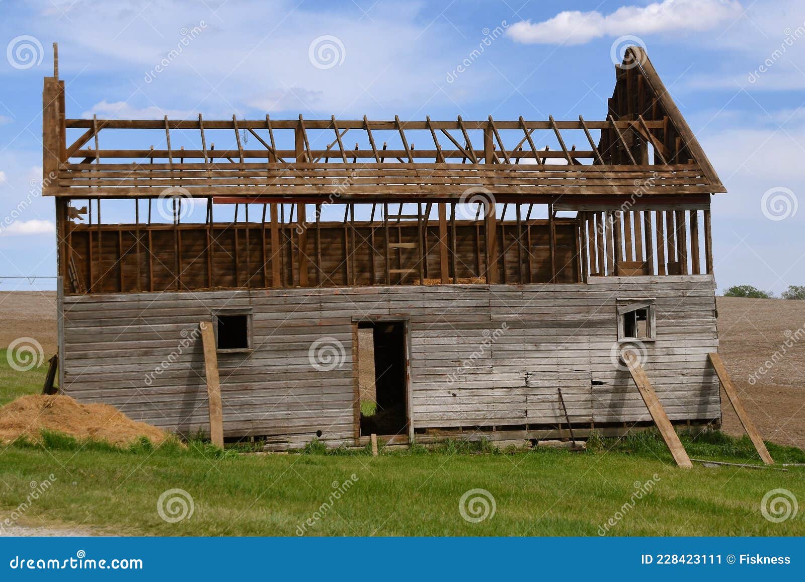 Old Barn in Processor Dismantling Stock Image - Image of dismantling ...